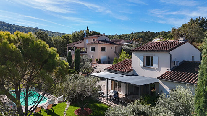 Maison à vendre - Malaucène - 10 pièces - 9 chambres