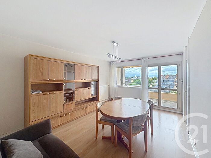 Laval, Pavement - Appartement 5 pièces à vendre