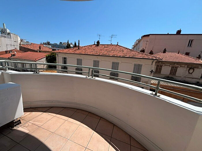 Appartement 2 pièces à Antibes, Coeur de ville, à louer
