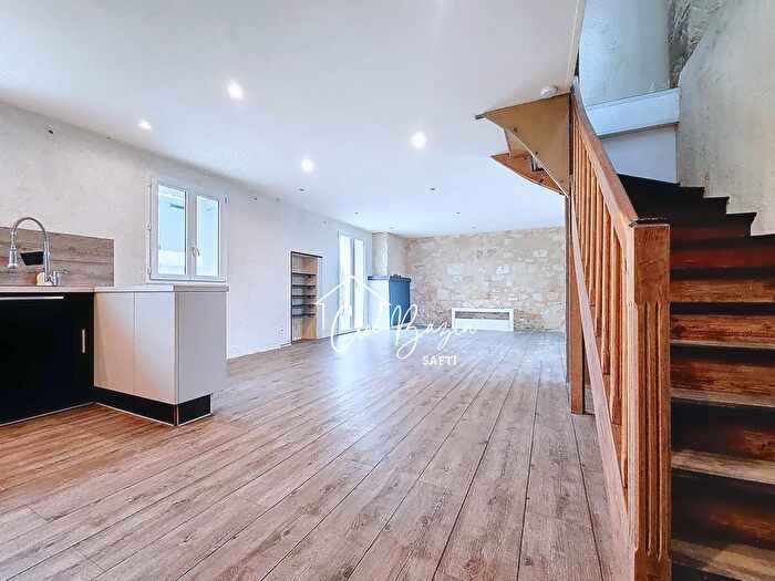 Maison à vendre - Laruscade - 4 pièces - 3 chambres