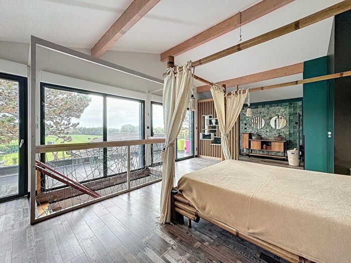 Maison à vendre - Camblanes-et-Meynac - 6 pièces - 4 chambres