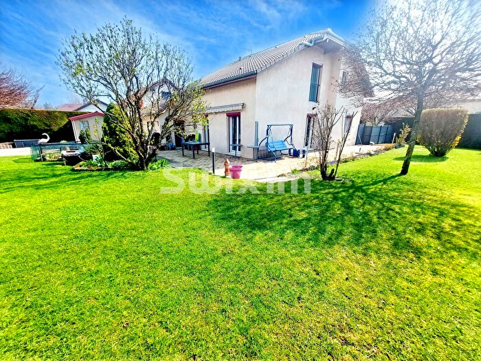 Maison 5 pièces à Cessy, à vendre