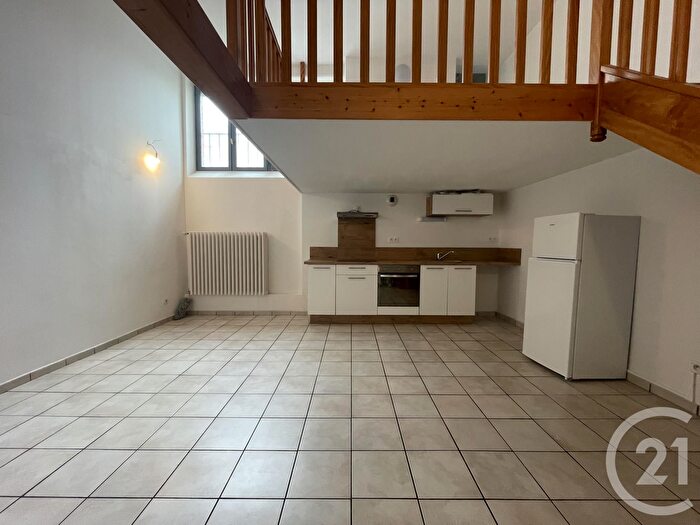 Appartement 2 pièces à louer à Moulins, Gare, Champins