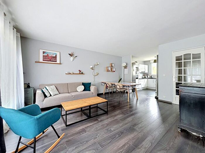 Maurepas, Centre-ville, Malmedonne - Maison 5 pièces à vendre