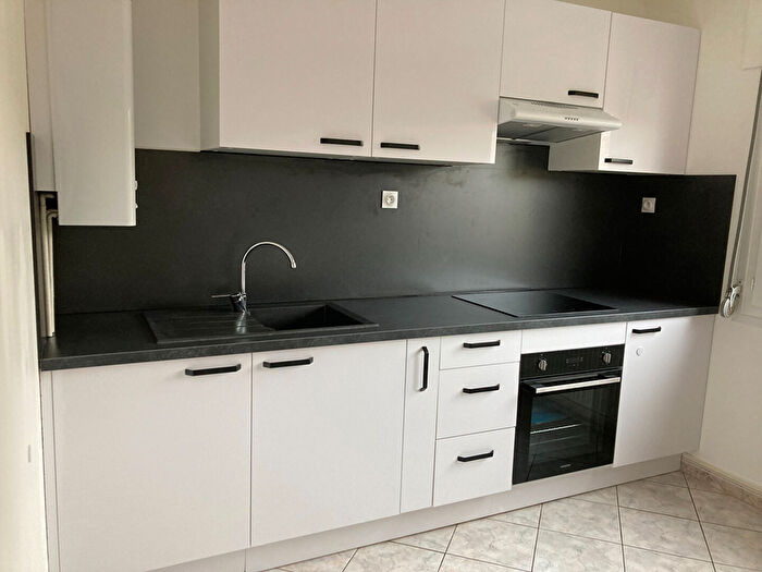 Appartement à louer - Le Creusot, Nord Est - 4 pièces - 3 chambres