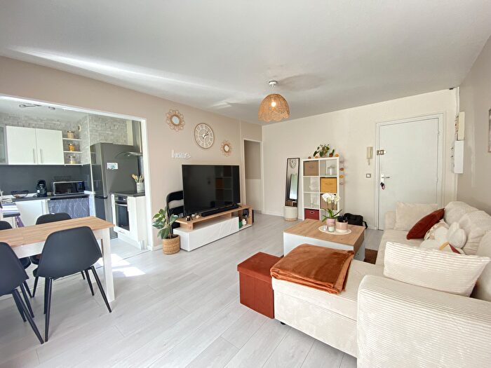 Appartement à louer - Aubergenville - 2 pièces - 1 chambre