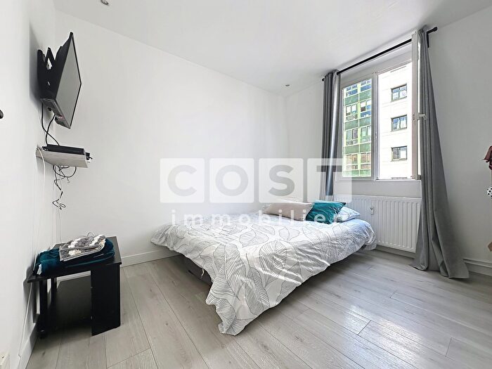 Appartement 1 pièce à Asnières-sur-Seine, Centre-ville, à vendre