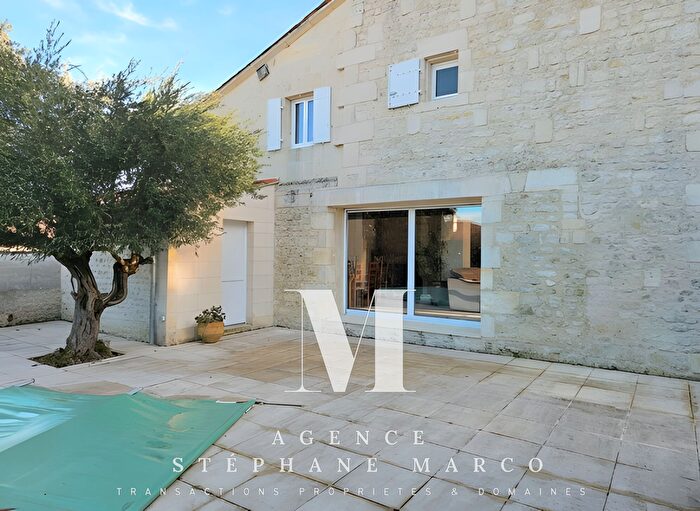 Maison 8 pièces à vendre - Nieul-lès-Saintes