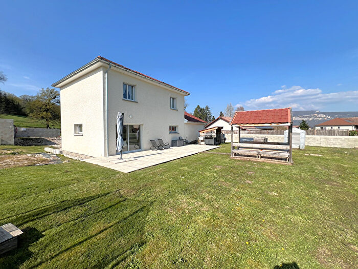 Maison à vendre - Bouvesse-Quirieu - 5 pièces - 4 chambres