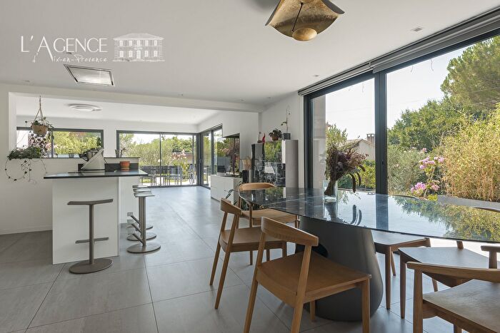 Maison 8 pièces à Venelles, à vendre