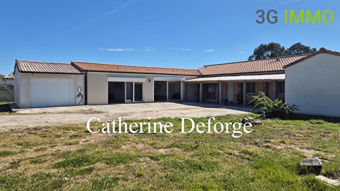 Maison à vendre - Saint-Savin - 8 pièces - 5 chambres