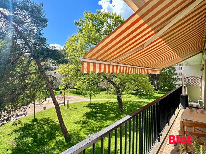 Appartement à vendre - Quartiers Sud-Est, Italie - 4 pièces - 3 chambres