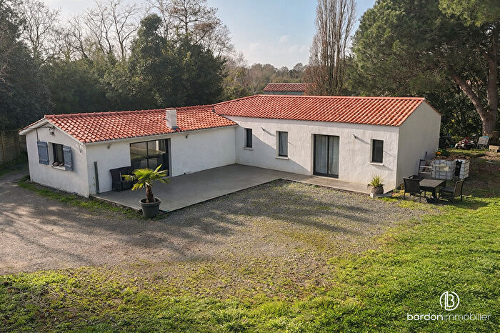 Maison à vendre - La Garnache - 5 pièces - 3 chambres