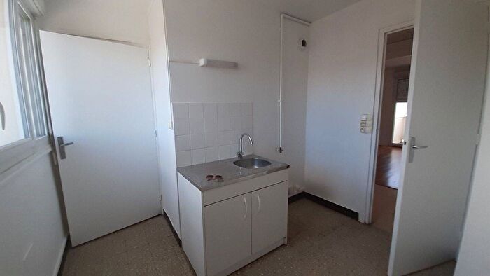 Parilly-Jules Guesde, Vénissieux : Appartement 4 pièces à louer