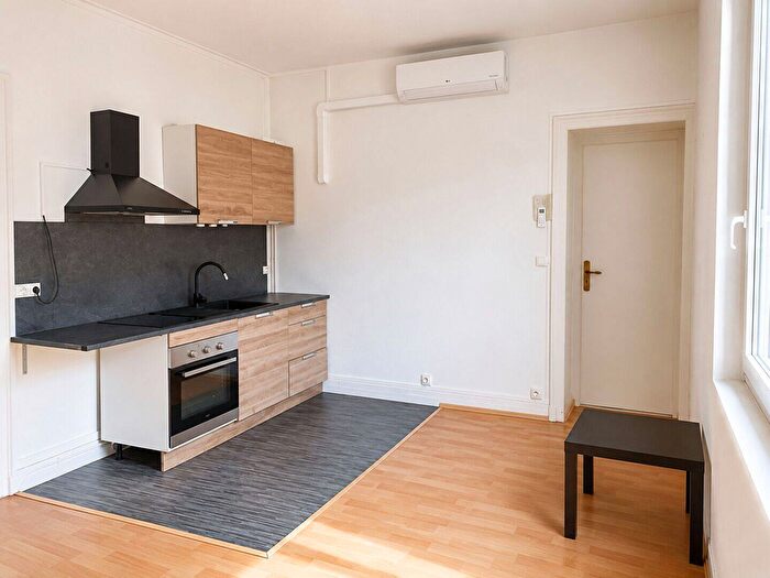 Cernay Jamin-Jean Jaurès-Epinettes, Reims : Appartement 1 pièce à louer
