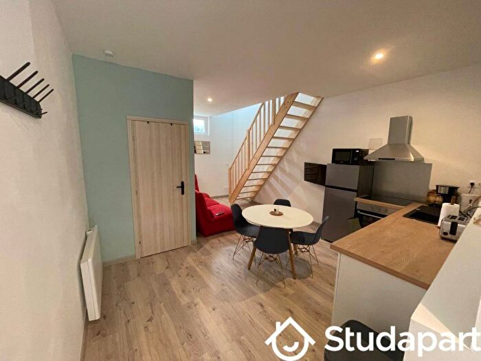 Maison à louer - Centre, Grand-Fort-Philippe - 4 pièces - 2 chambres