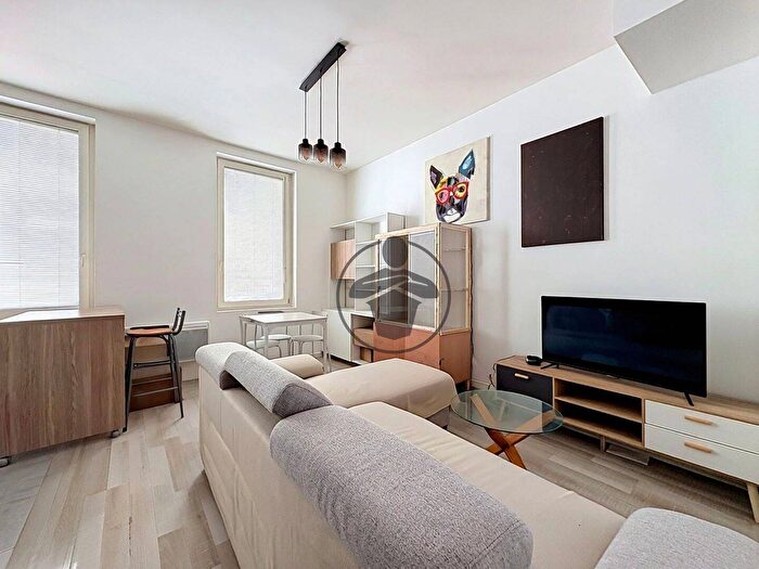Appartement 3 pièces à Centre Ville, Saint-Quentin, à louer