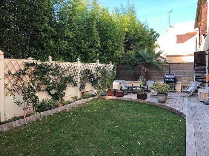 Centre Ville, Rueil-Malmaison : Appartement 4 pièces à louer