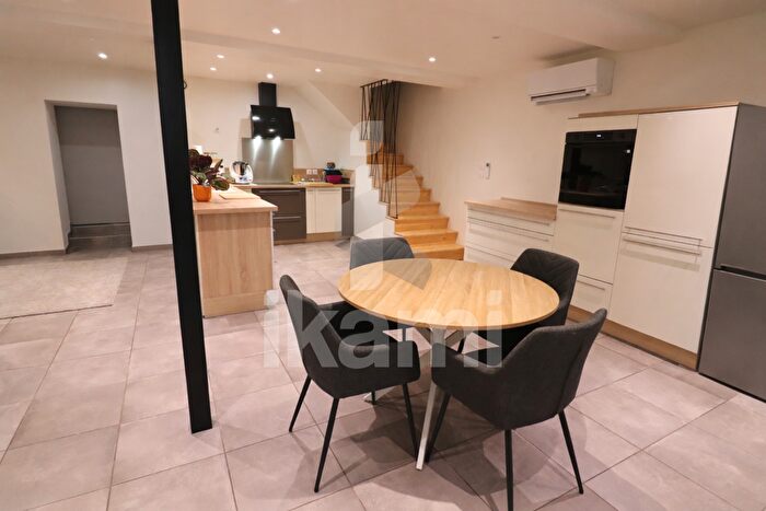 Maison à vendre - Épinouze - 6 pièces - 4 chambres