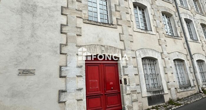 Appartement à vendre - Cognac, Centre-ville, Gare - 2 pièces - 1 chambre