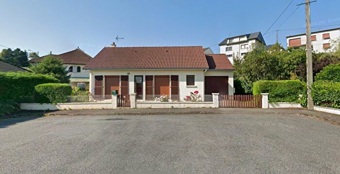 Maison à vendre - Ussel - 4 pièces - 2 chambres