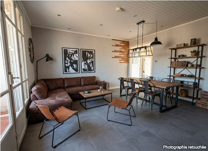 Appartement à vendre - Peyrolles-en-Provence - 4 pièces - 3 chambres