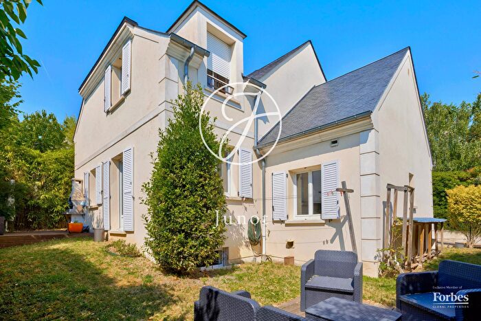 Rueil-Malmaison, Richelieu, Chataigneraie - Maison 8 pièces à vendre