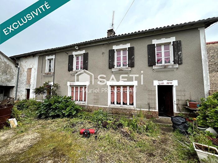 Maison à vendre - Mairé-Levescault - 5 pièces - 3 chambres