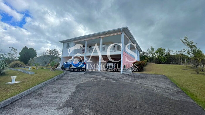 Le Morne-Vert : Maison 4 pièces à vendre
