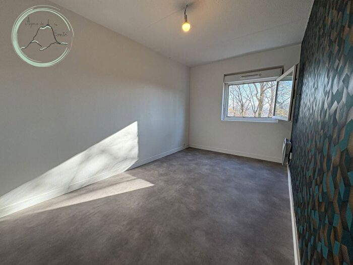 Appartement à louer - Est, Issoire - 5 pièces - 4 chambres