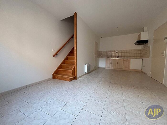 Appartement à louer - Castillon-la-Bataille - 4 pièces - 3 chambres