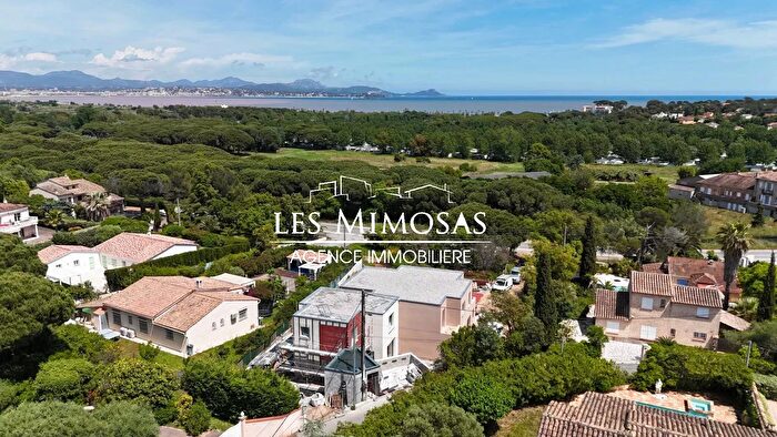 Fréjus, Saint-Aygulf : Appartement 3 pièces à vendre