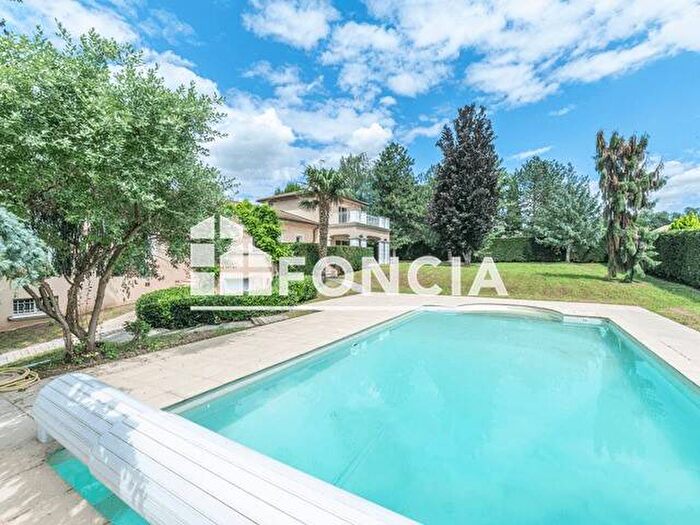 Maison à louer - Genay - 8 pièces - 5 chambres