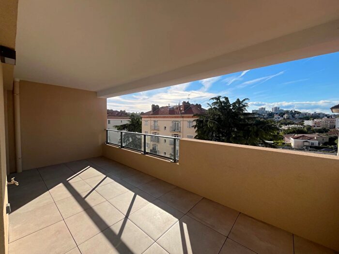 Appartement à vendre - Antibes, Coeur de ville - 3 pièces - 2 chambres