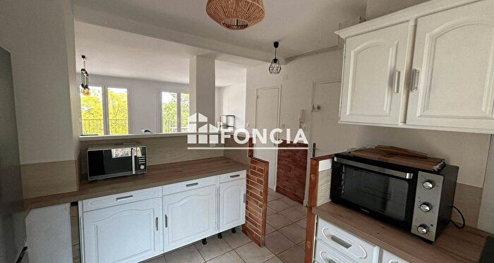 Bourg-Saint-Andéol - Appartement 4 pièces à louer