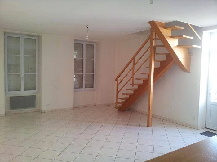 Maison 3 pièces à Ouest, Tonnay-Charente, à louer