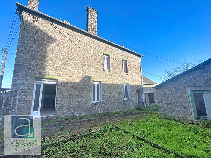 Maison à vendre - Caulnes - 9 pièces - 5 chambres