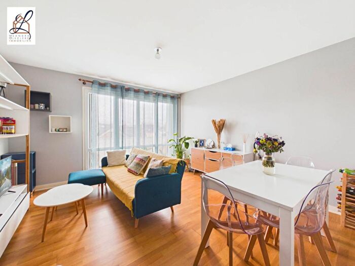 Appartement à vendre - Sucy-en-Brie - 2 pièces - 1 chambre