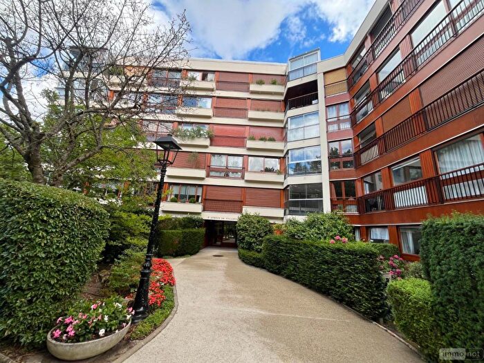 Appartement à vendre - Le Chesnay - 4 pièces - 2 chambres