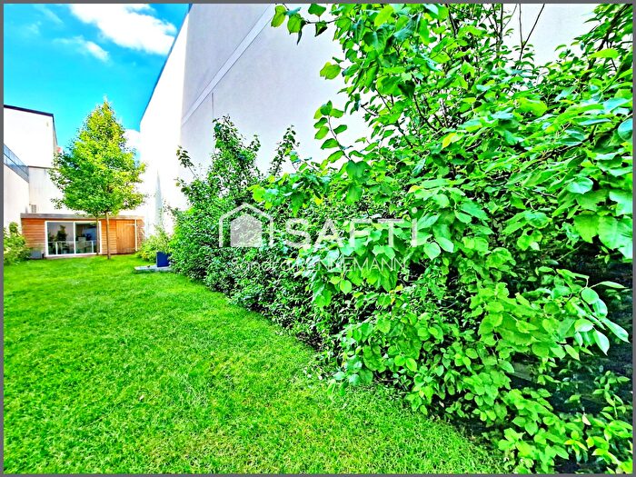 Appartement 4 pièces à Courbevoie, Faubourg de lArche, à vendre