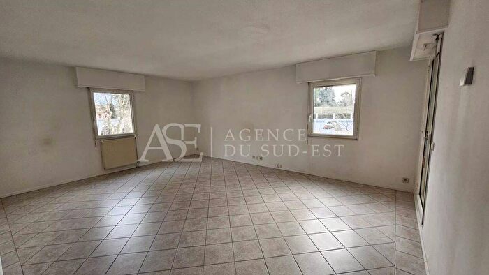 Appartement à louer - Aix-en-Provence - 2 pièces - 1 chambre