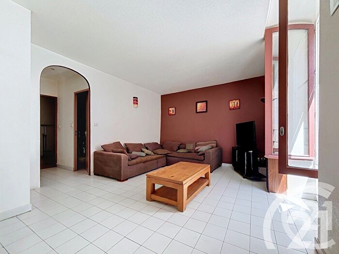 Cavaillon, Centre-ville : Appartement 2 pièces à vendre