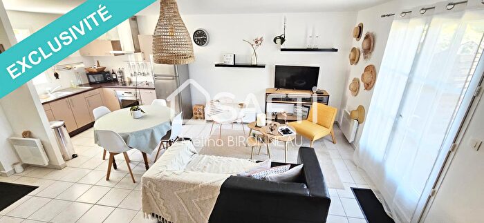 Maisons à vendre et appartements à louer - 1
