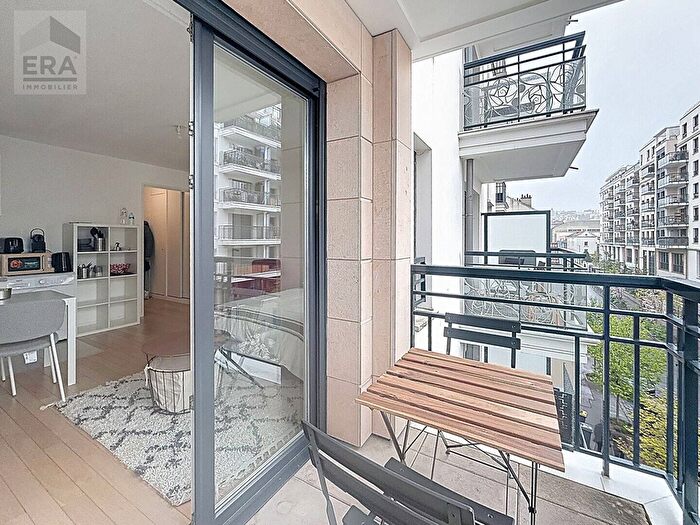 Appartement à louer - Centre Ville, Suresnes - 1 pièce