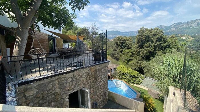 Maison à vendre - Menton, Haut Borrigo, Saint-Paul-Garavan, Vallée de Gorbio - 4 pièces - 3 chambres