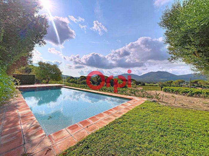 Maison à vendre - Le Plan-de-la-Tour - 4 pièces - 3 chambres