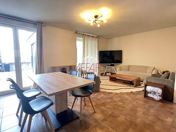 Appartement à louer - Collonges-sous-Salève - 4 pièces - 3 chambres