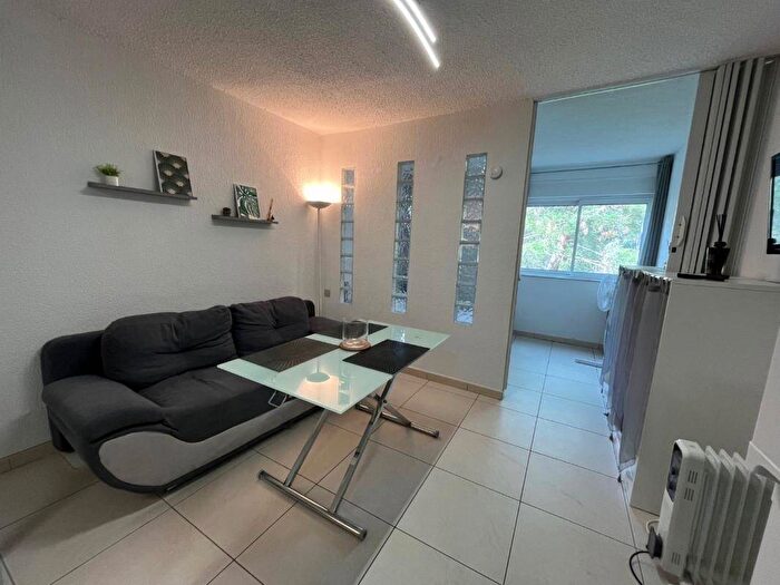 Appartement à louer - Secteur Périphérique, Calvi - 1 pièce - 1 chambre