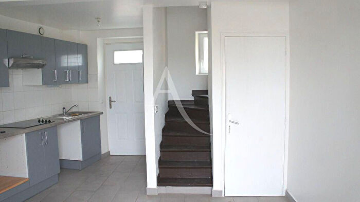 Saint-Jean-les-Deux-Jumeaux - Maison 3 pièces à louer