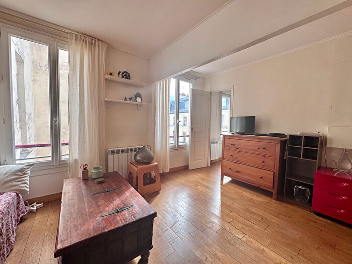 Appartement 2 pièces à vendre à Paris 11ème, Belleville, Saint-Maur